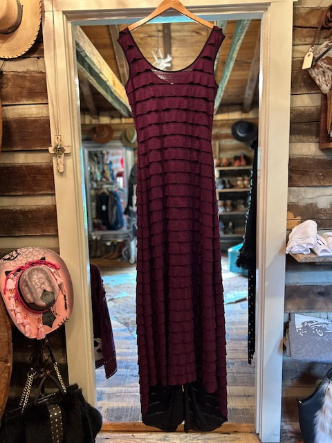Burgundy Wavy Train Gown – Moo Country