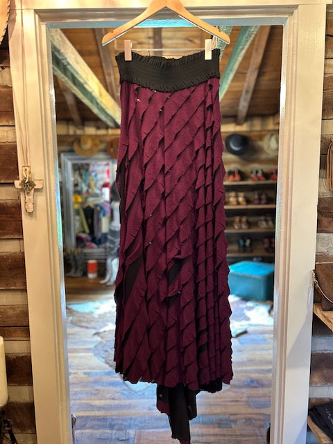 Burgundy Wavy Train Skirt – Moo Country